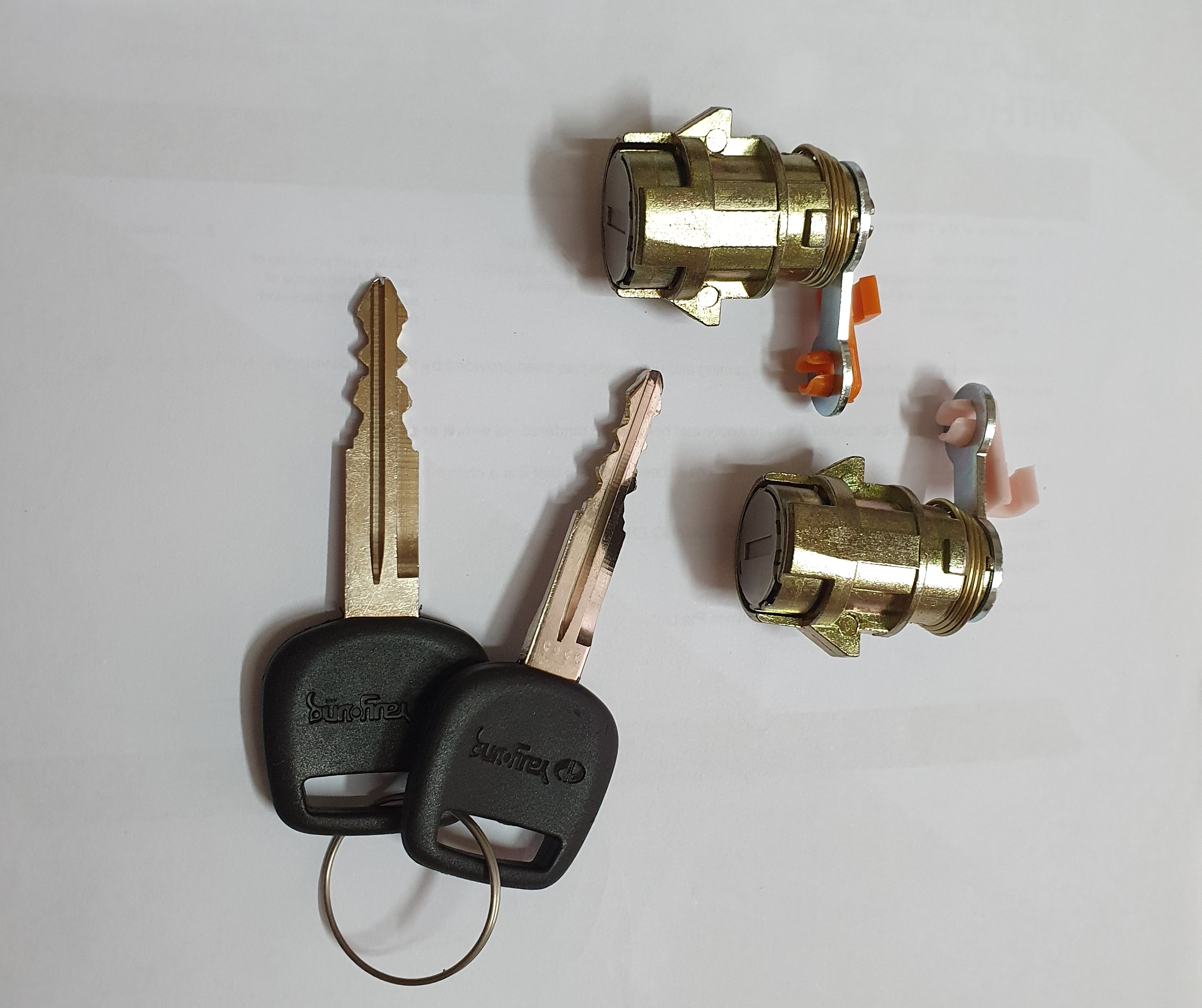 TOYOTA DYNA LY235/KDY231 1999-2003 DOOR OUTER LOCK SET(RH AND LH)